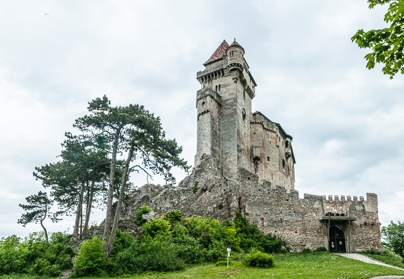 Австрія Burg Liechtenstein Замок Ліхтенштейн Цікаві місця • Пам'ятки ...